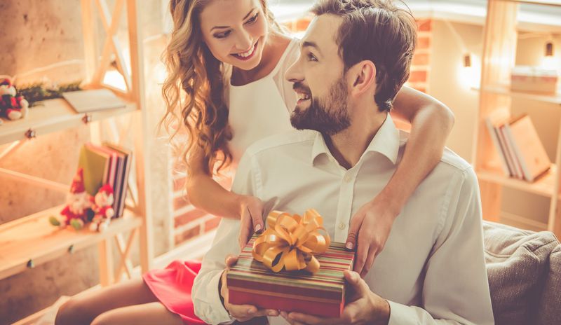 Lovearoundme - 15 Best Useful Gifts for Men That They’ll Actually Love