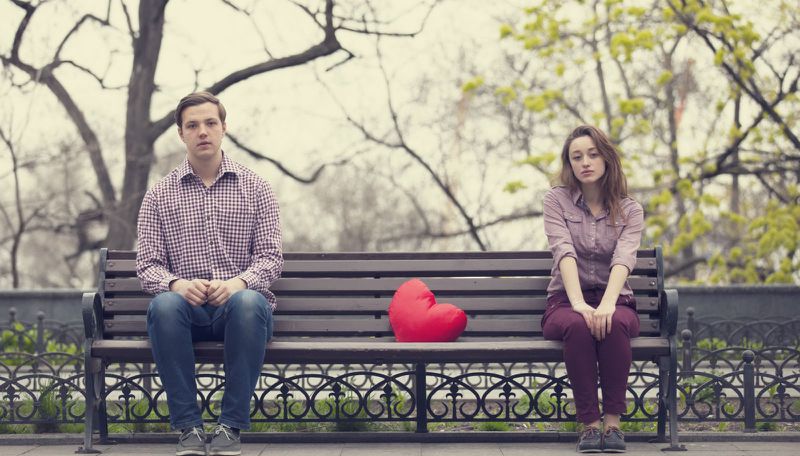 Lovearoundme - 8 Signs Your Long-Distance Relationship Isn't Working