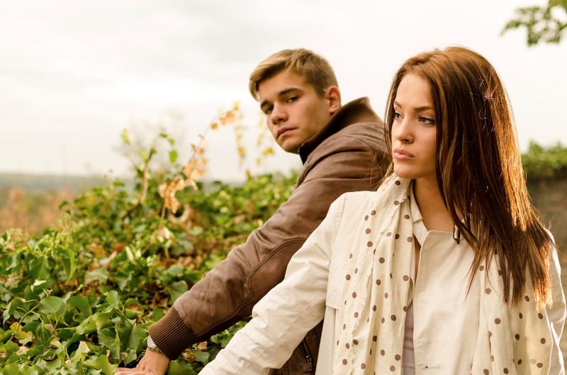 Lovearoundme - 6 Things You Should Keep in Mind When Talking About Exes