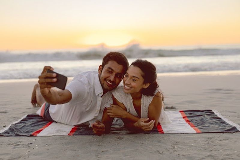 Lovearoundme - Do You Wish to Know If a Man Likes You? These 20 Signs ...